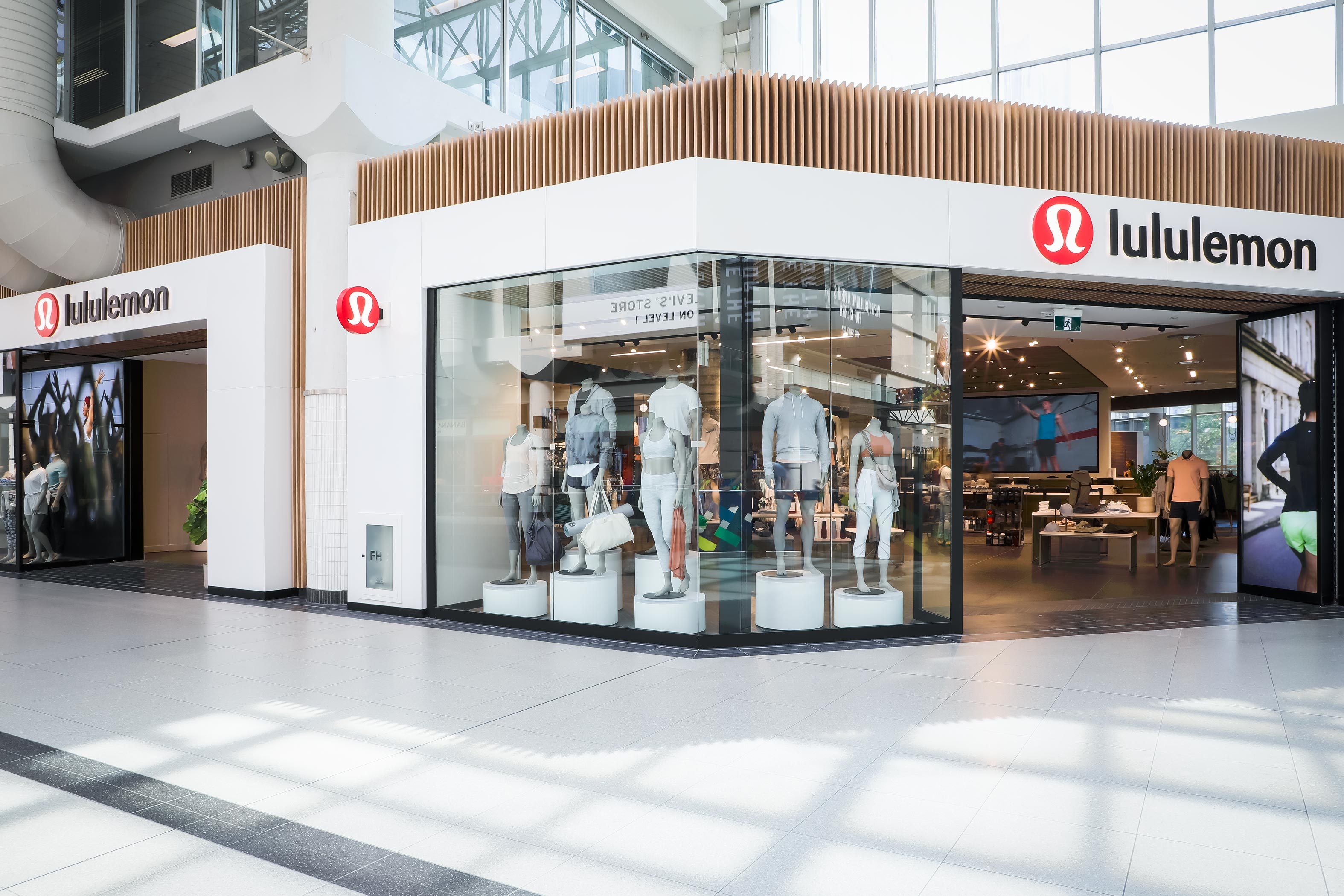 Lululemon Storefront